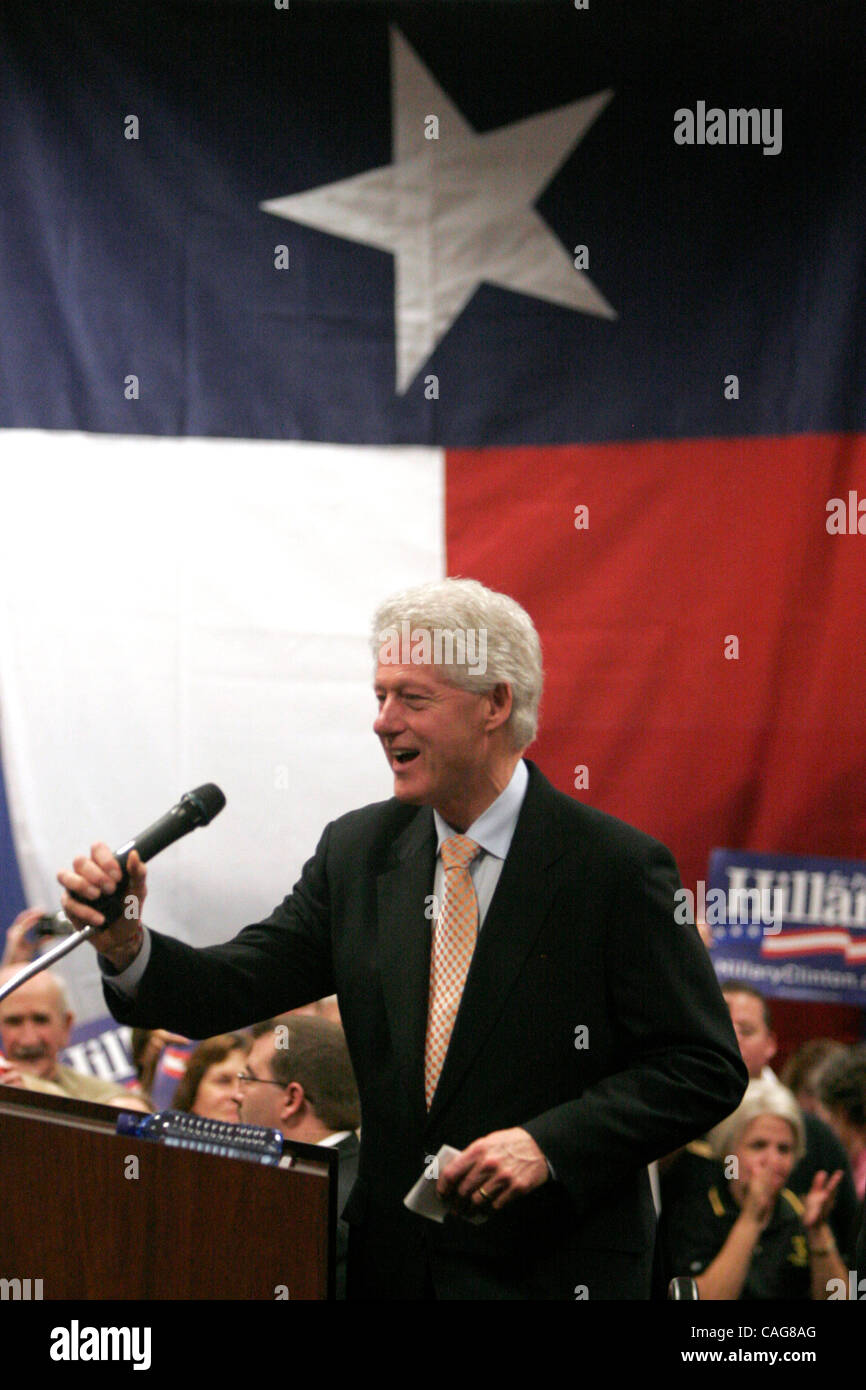 Feb 15, 2008 - Tyler, Texas, USA - Former President BILL CLINTON ...