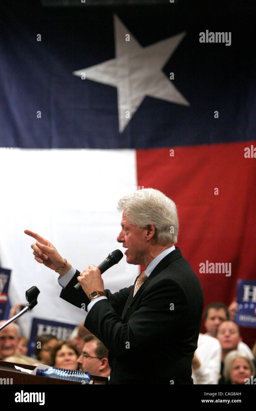 Feb 15, 2008 - Tyler, Texas, USA - Former President BILL CLINTON ...
