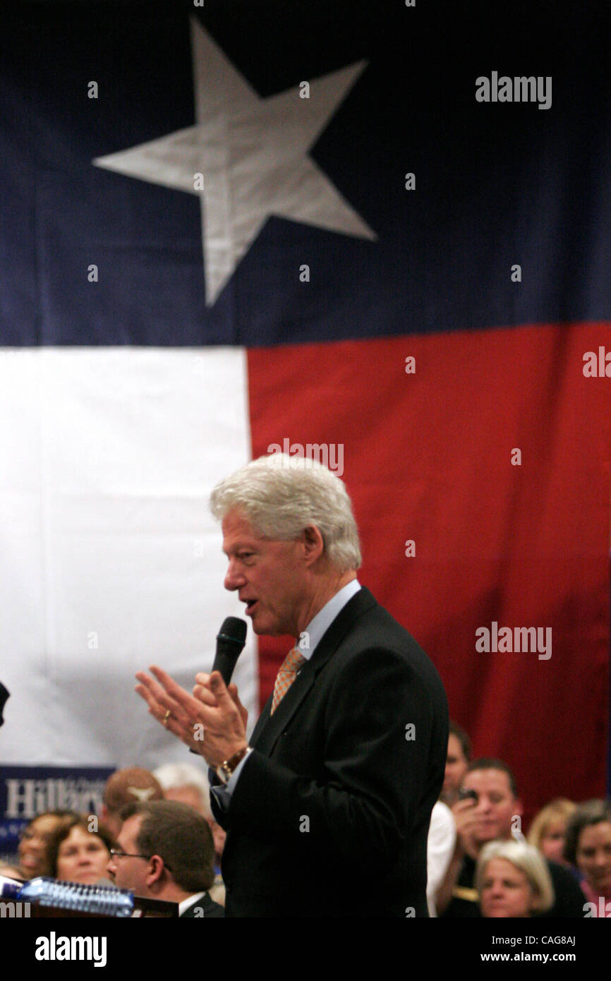 Feb 15, 2008 - Tyler, Texas, USA - Former President BILL CLINTON ...
