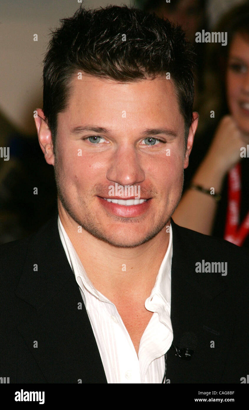 Singer NICK LACHEY unveils the one-of-a-kind 40th anniversary diamond ...