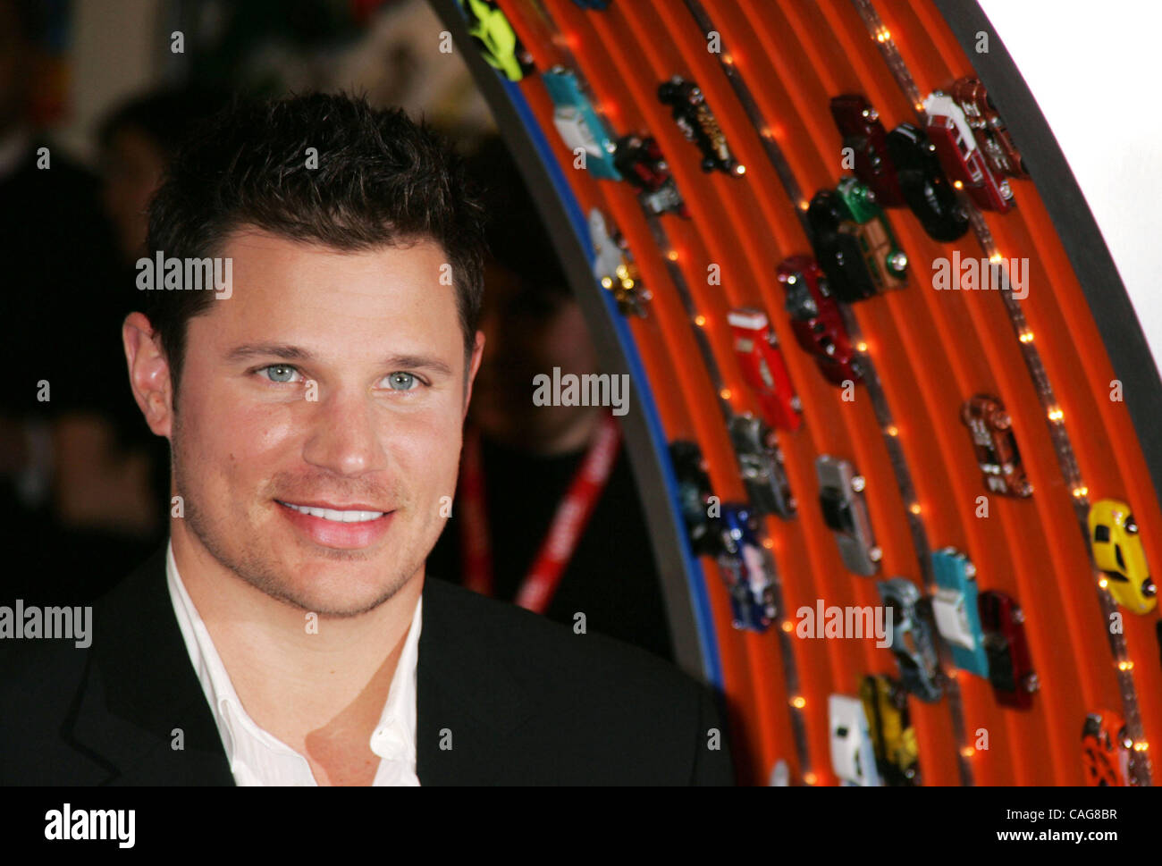 Singer NICK LACHEY unveils the one-of-a-kind 40th anniversary diamond ...