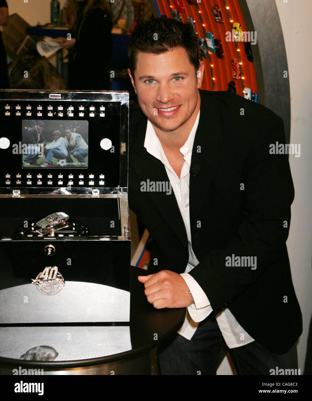Singer NICK LACHEY unveils the one-of-a-kind 40th anniversary diamond ...