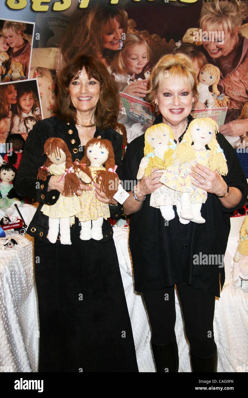 Kathy lennon hi-res stock photography and images - Alamy