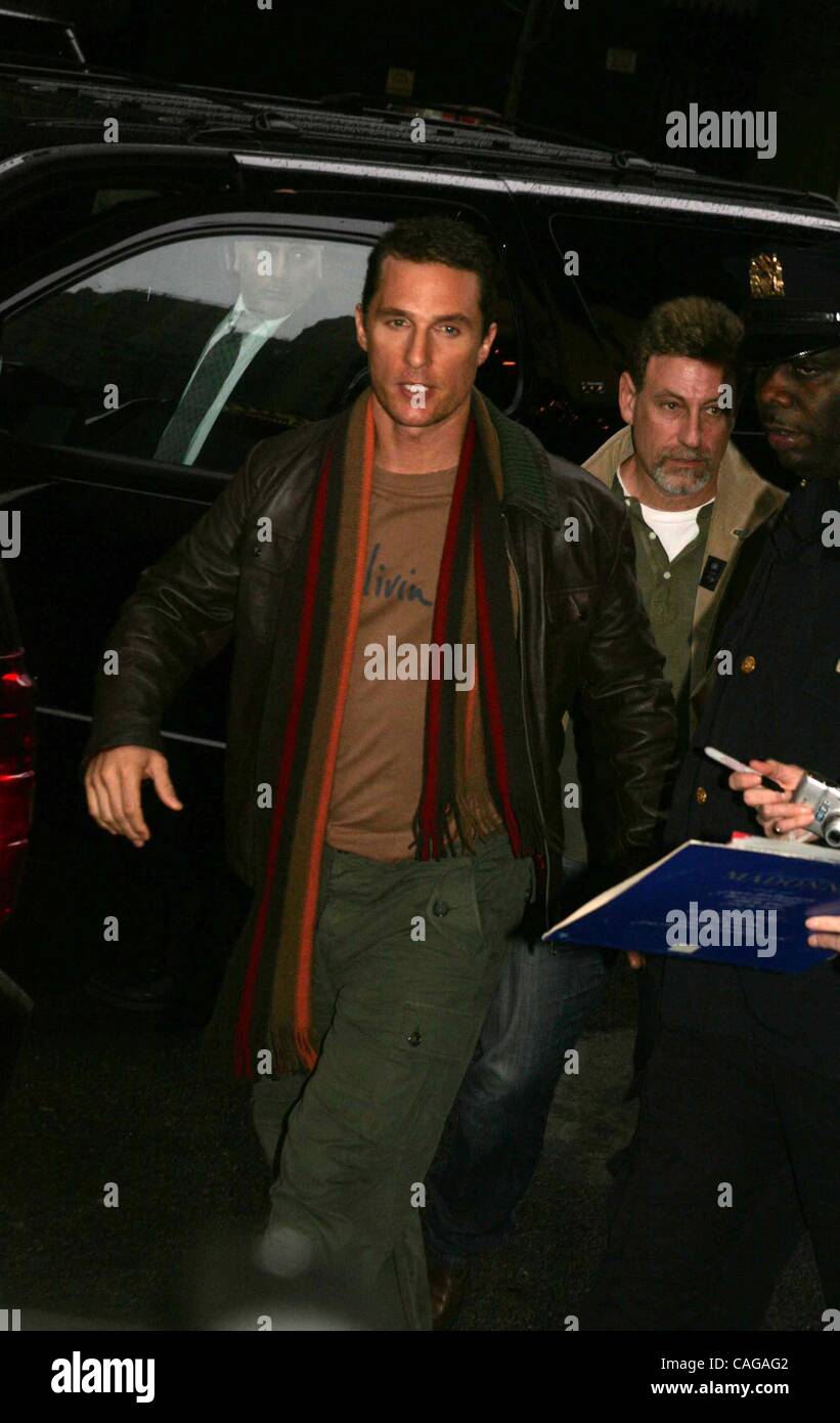 Feb. 5, 2008 - New York, New York, U.S. - GUESTS OUTSIDE MTV STUDIOS ...