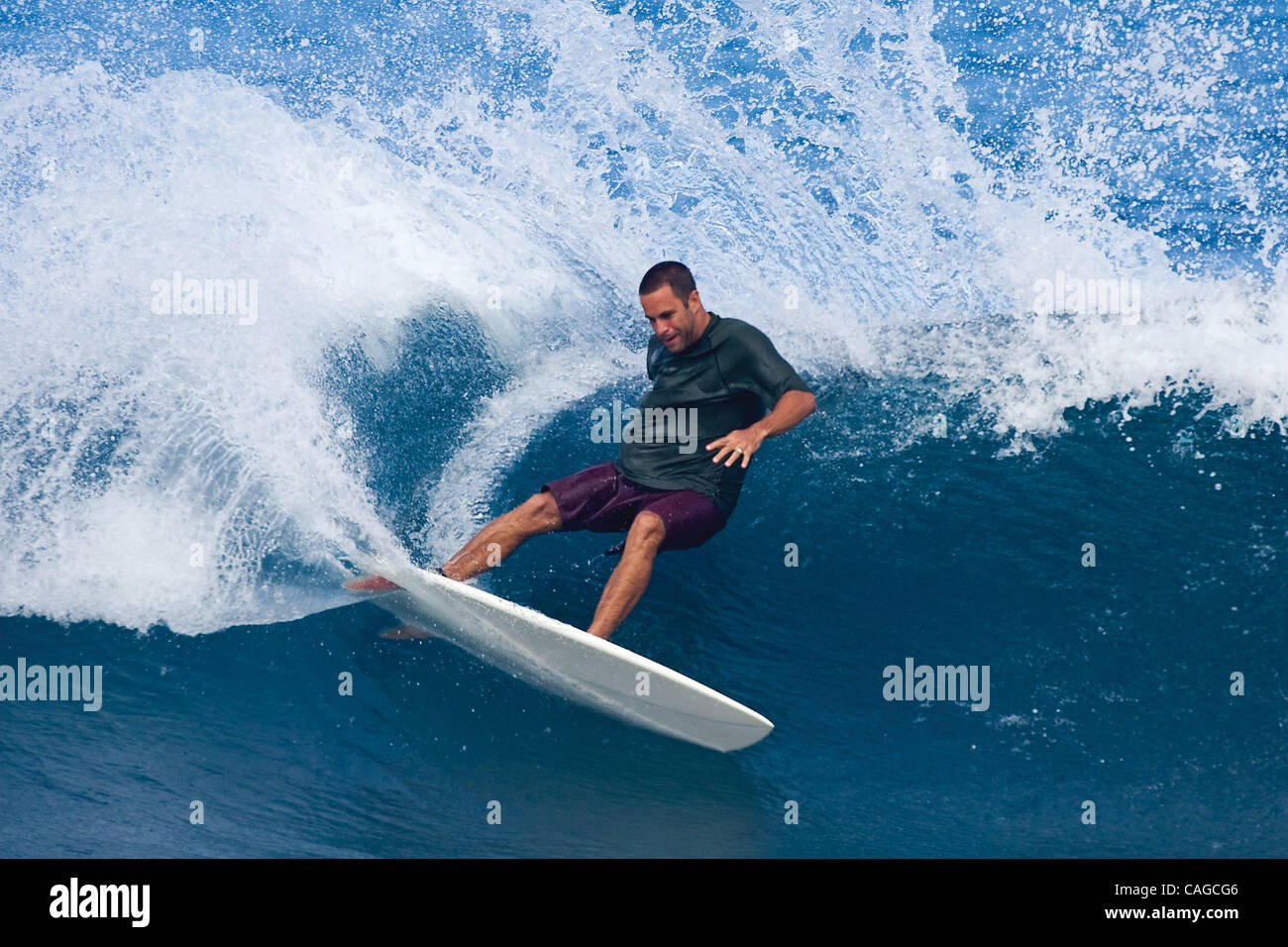 Jack Johnson Surfing