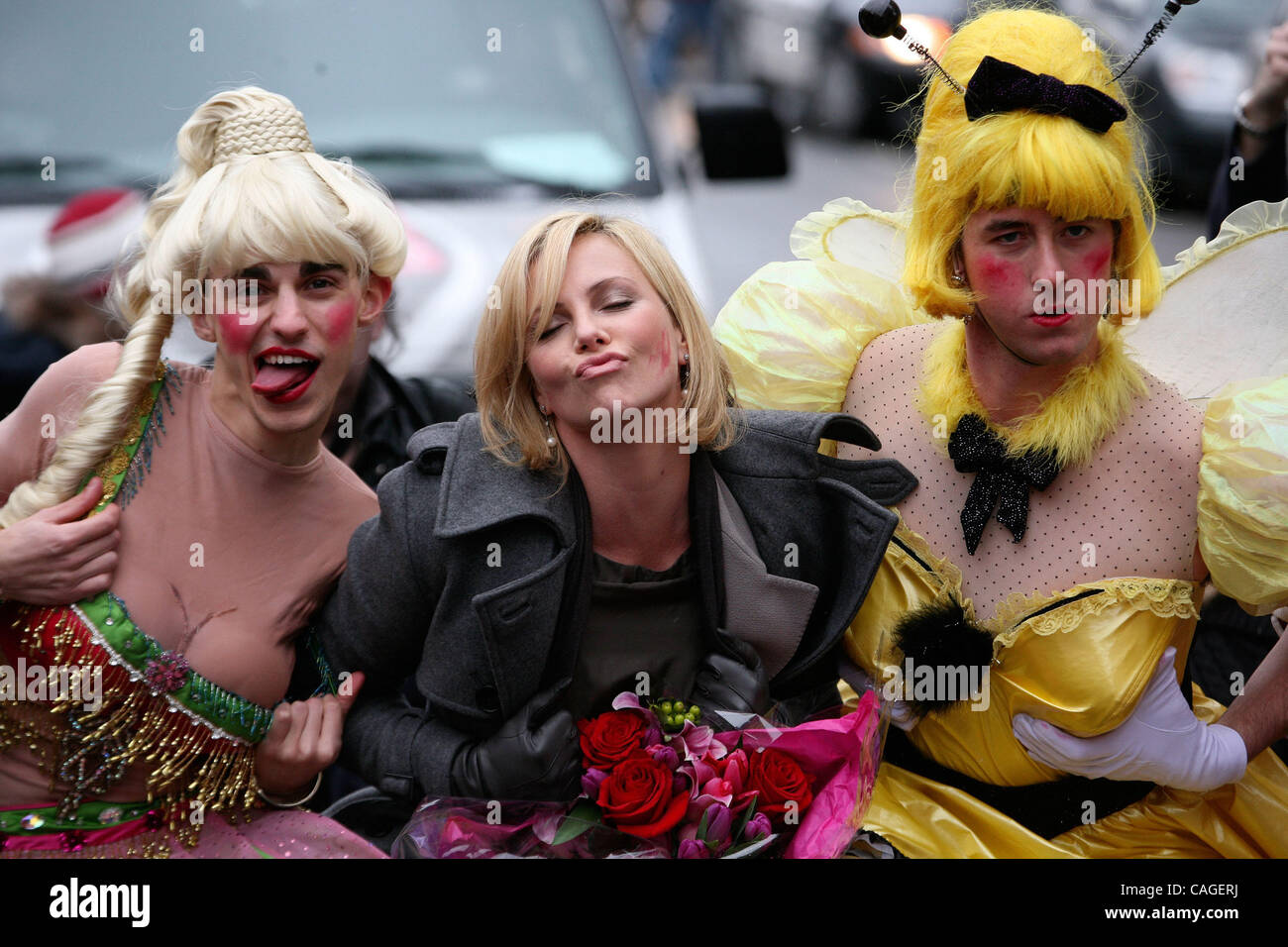 Left right charlize theron hi-res stock photography and images - Alamy