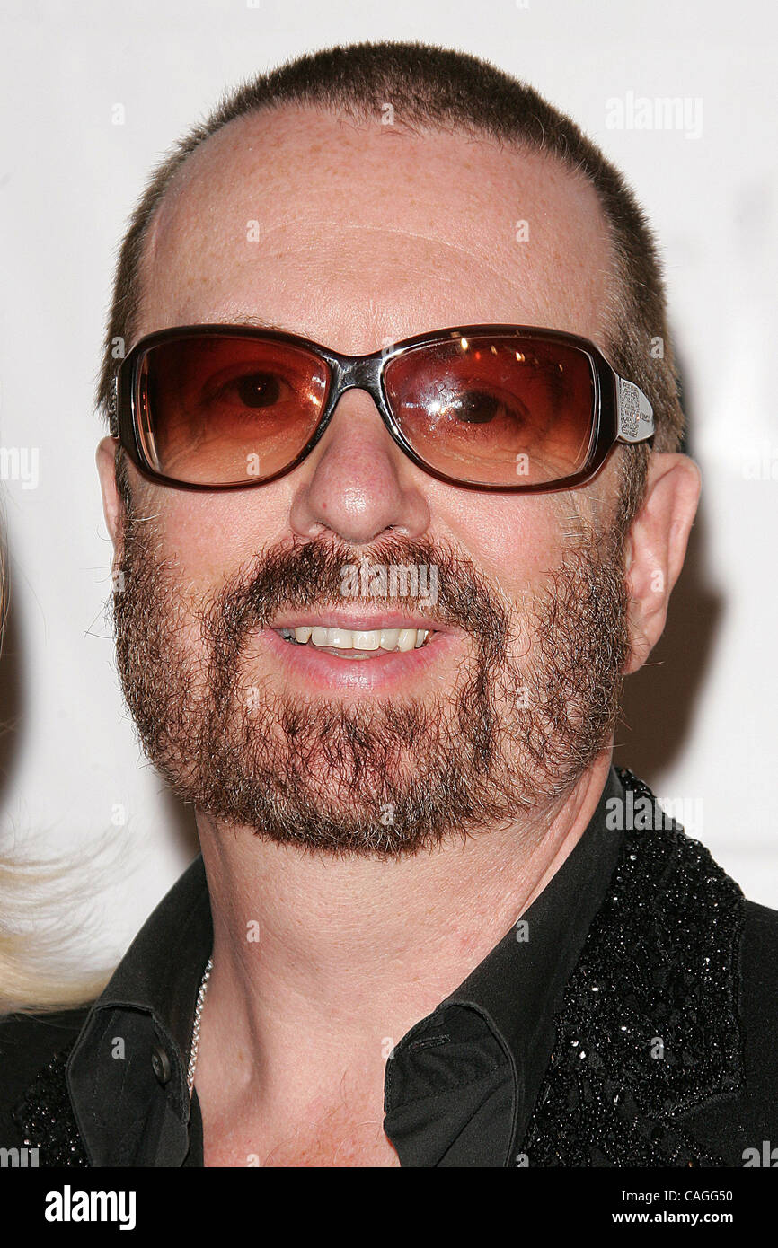 Dave stewart musician hi-res stock photography and images - Alamy