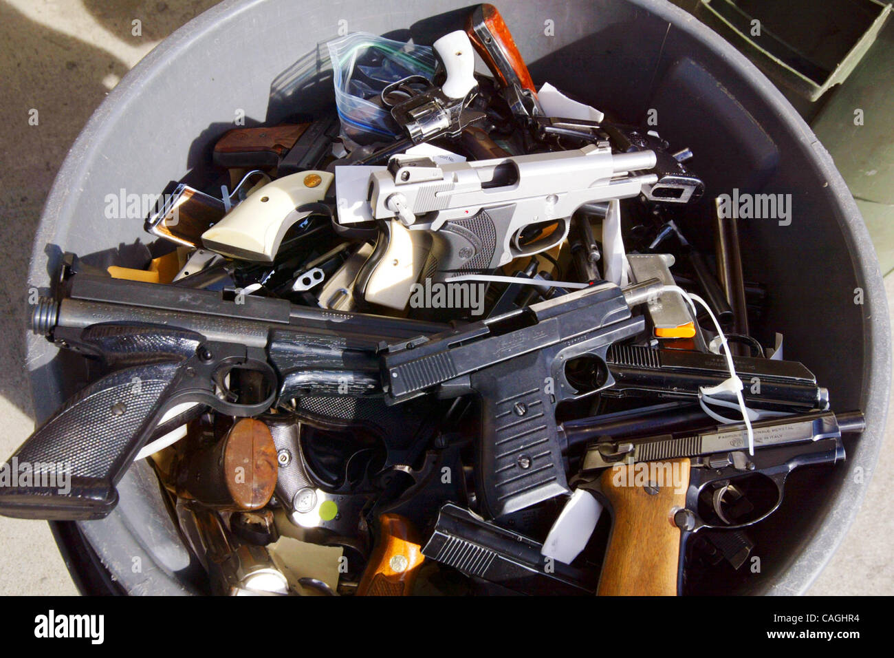 Pile of guns hi-res stock photography and images - Alamy