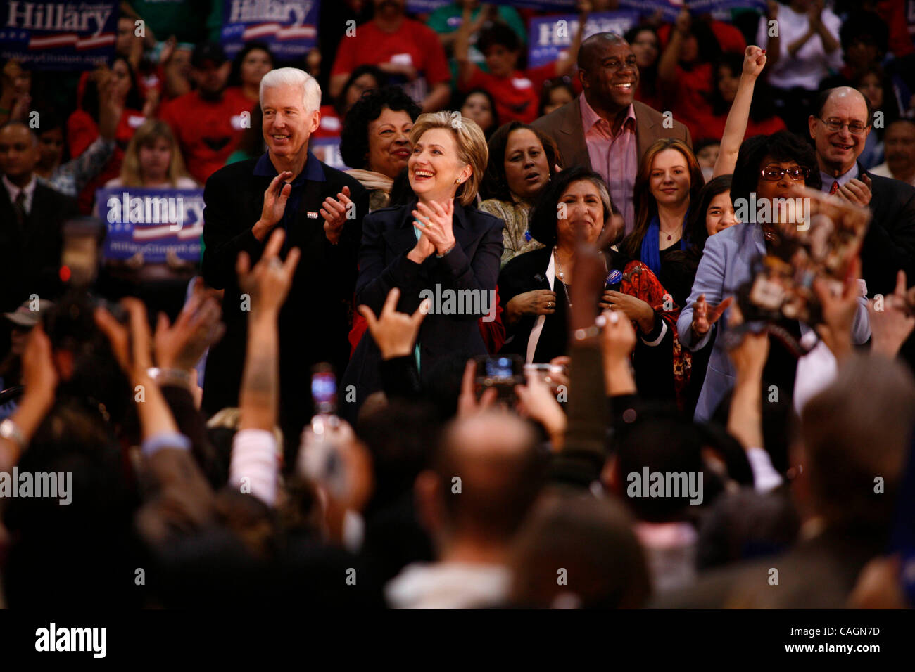 Feb 02, 2008 - Los Angeles, California, USA - Senator HILLARY CLINTON ...