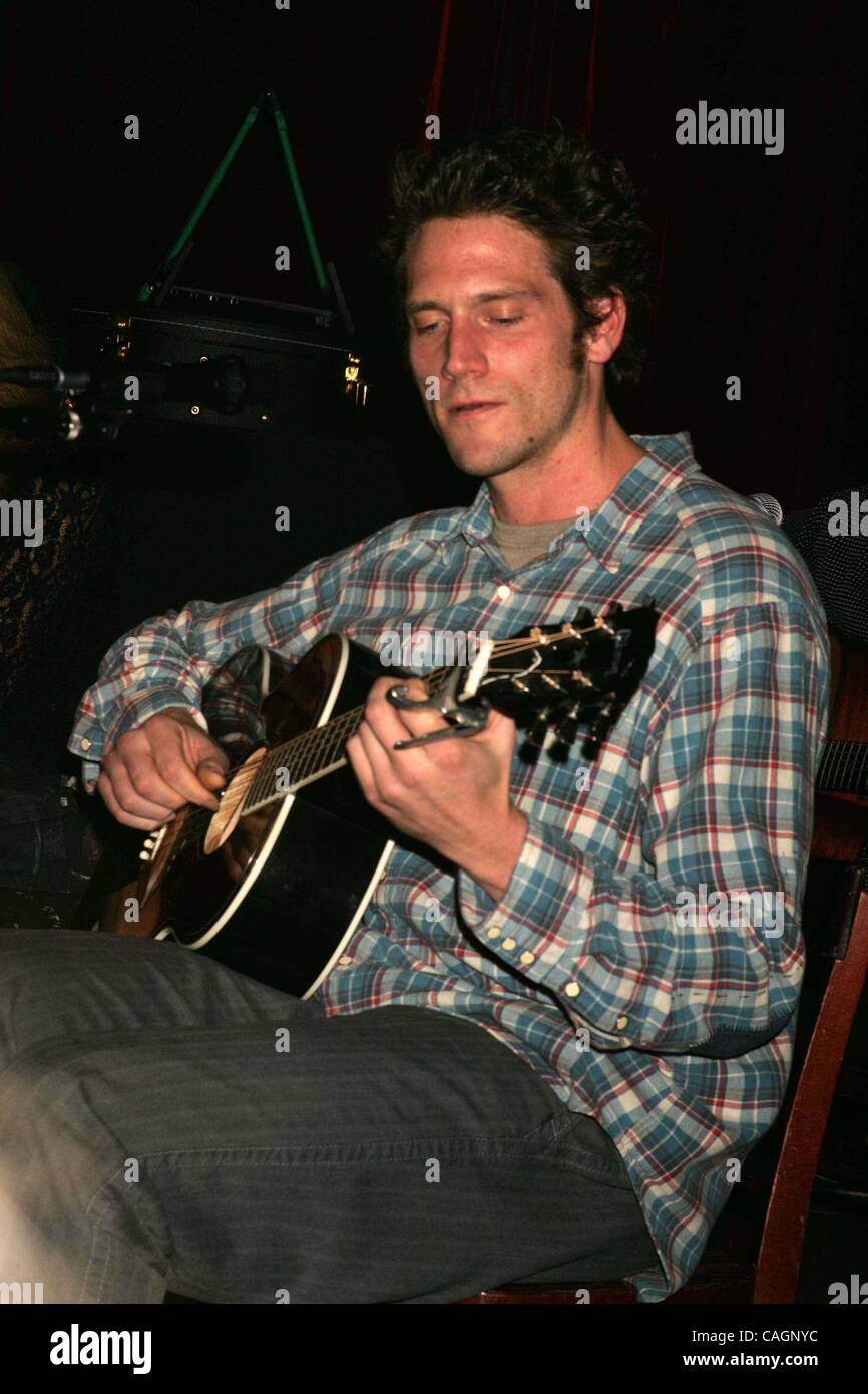 Feb. 3, 2008 - New York, New York, U.S. - CARLY SIMON, HER SON BEN ...
