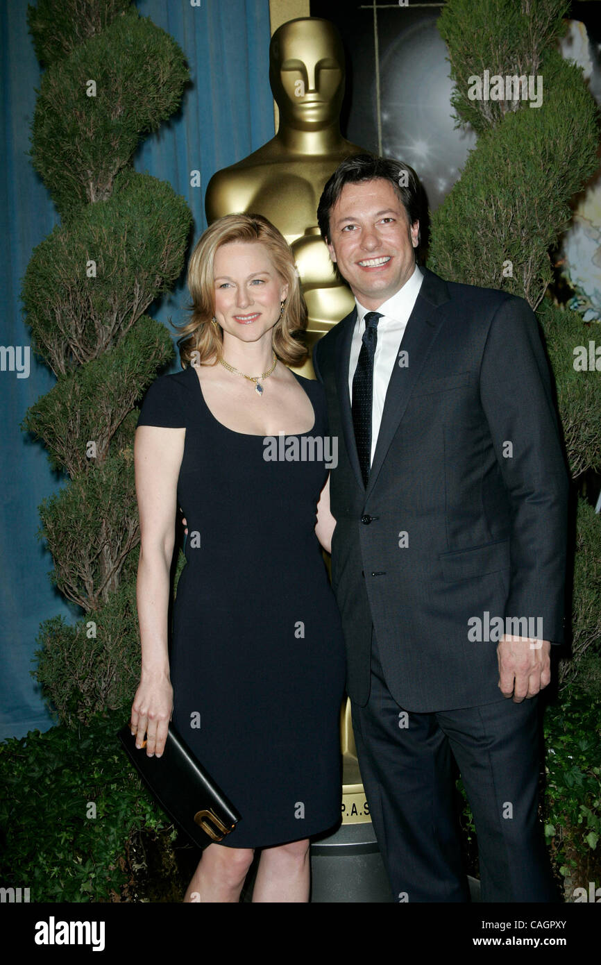Feb 04, 2008 - Los Angeles, California, USA - LAURA LINNEY and guest at ...