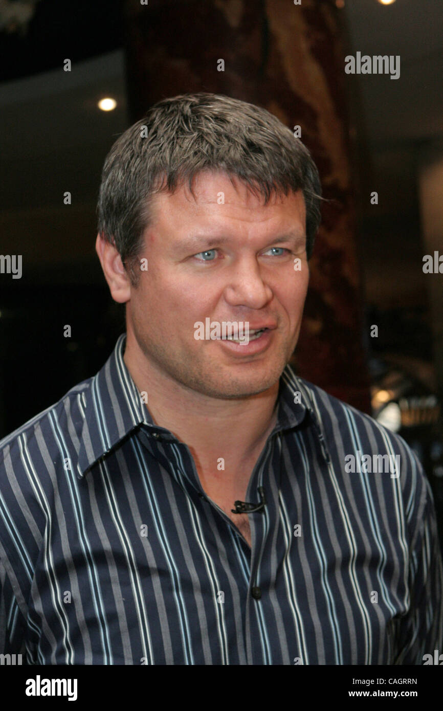 Russian actor figther oleg taktarov hi-res stock photography and images ...