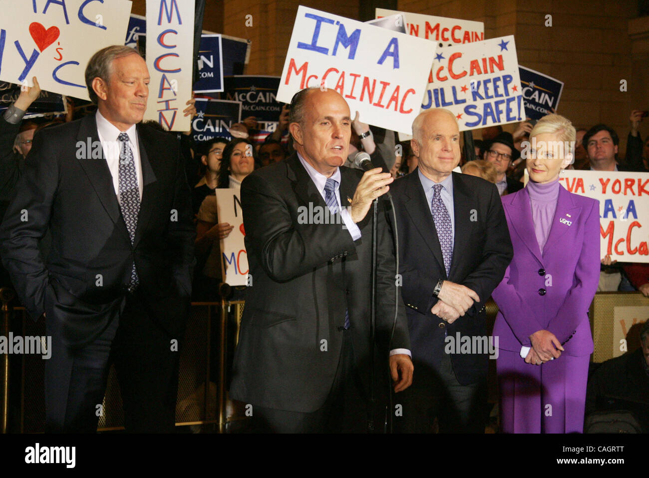 Governor george pataki wife new hi-res stock photography and images - Alamy