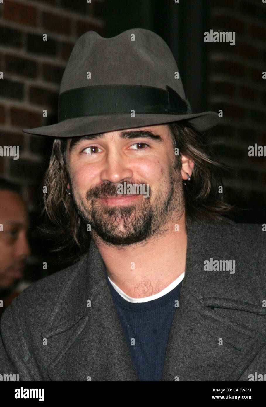 Feb 05, 2008 - New York, NY, USA - Actor COLIN FARRELL poses for photos ...