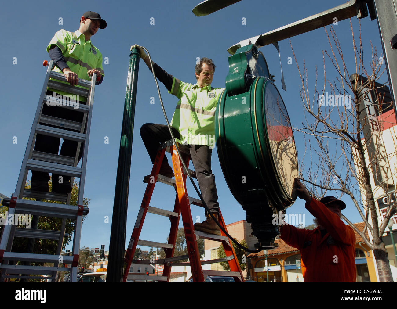 Maintenance Department workers Jeff Ruth, left, Mark Matherly, center ...