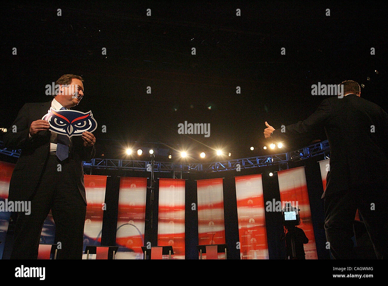 012408 sc met debate 12 - Staff photo by Chris Matula/The Palm Beach ...