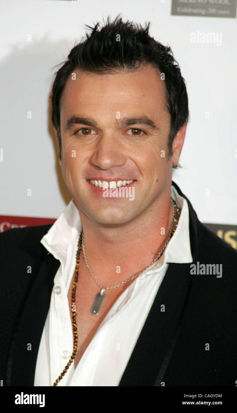 Jan 26, 2008 - New York, NY, USA - Singer SHANNON NOLL at the arrivals ...