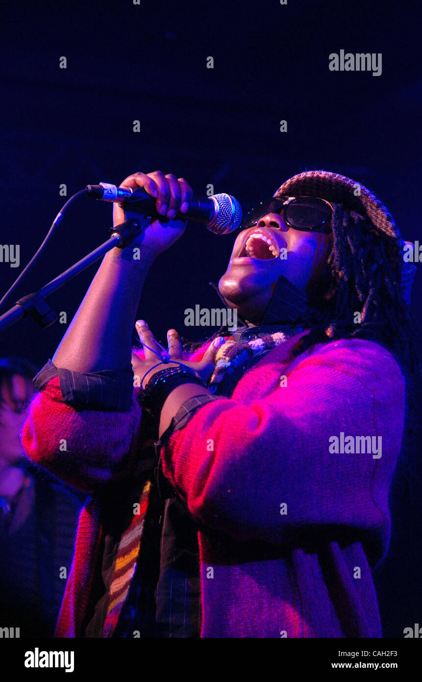 Tawiah singer hi-res stock photography and images - Alamy