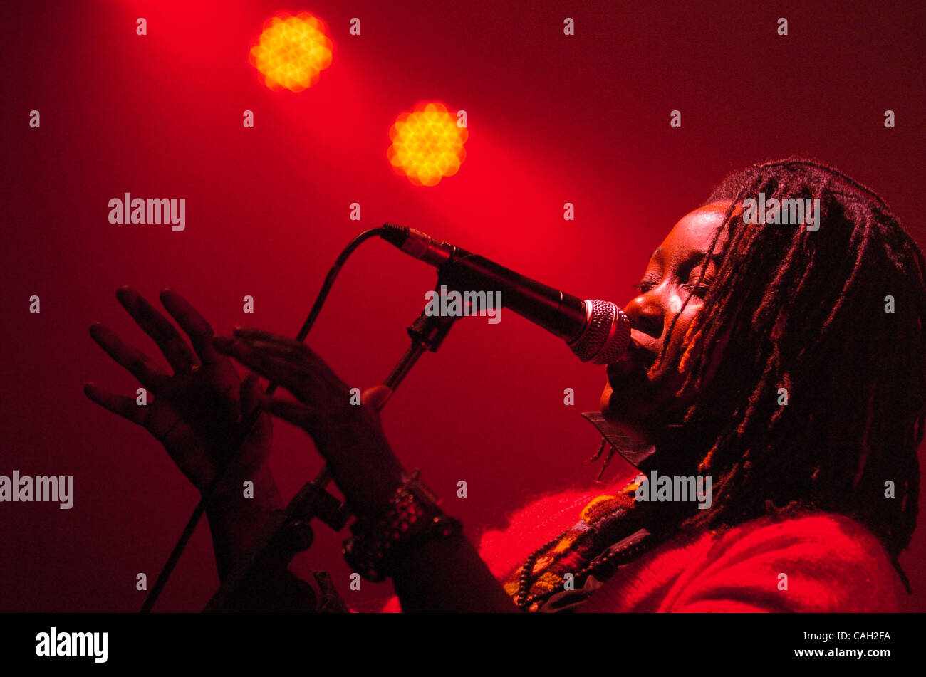 Tawiah singer hi-res stock photography and images - Alamy