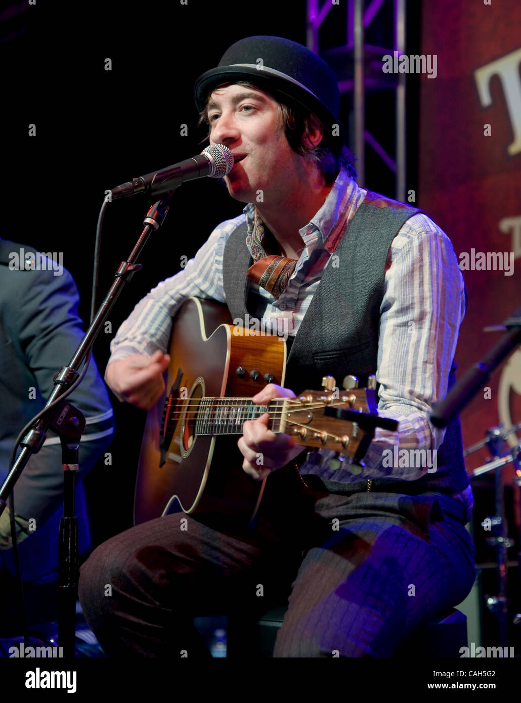 Jan. 13, 2011 - Anaheim, California, USA - TOM HIGGENSON and The Plain ...