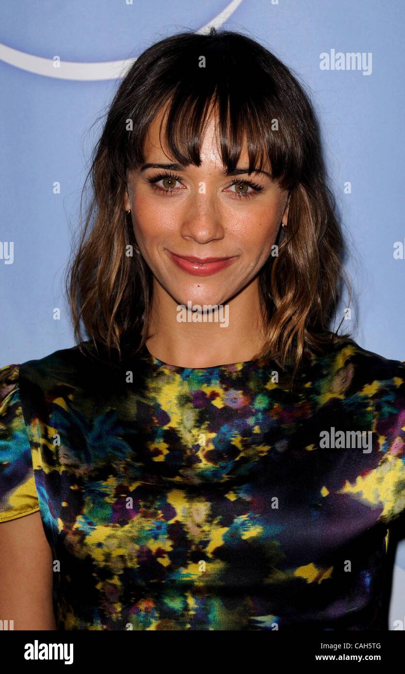 Rashida Jones Bangs 2022