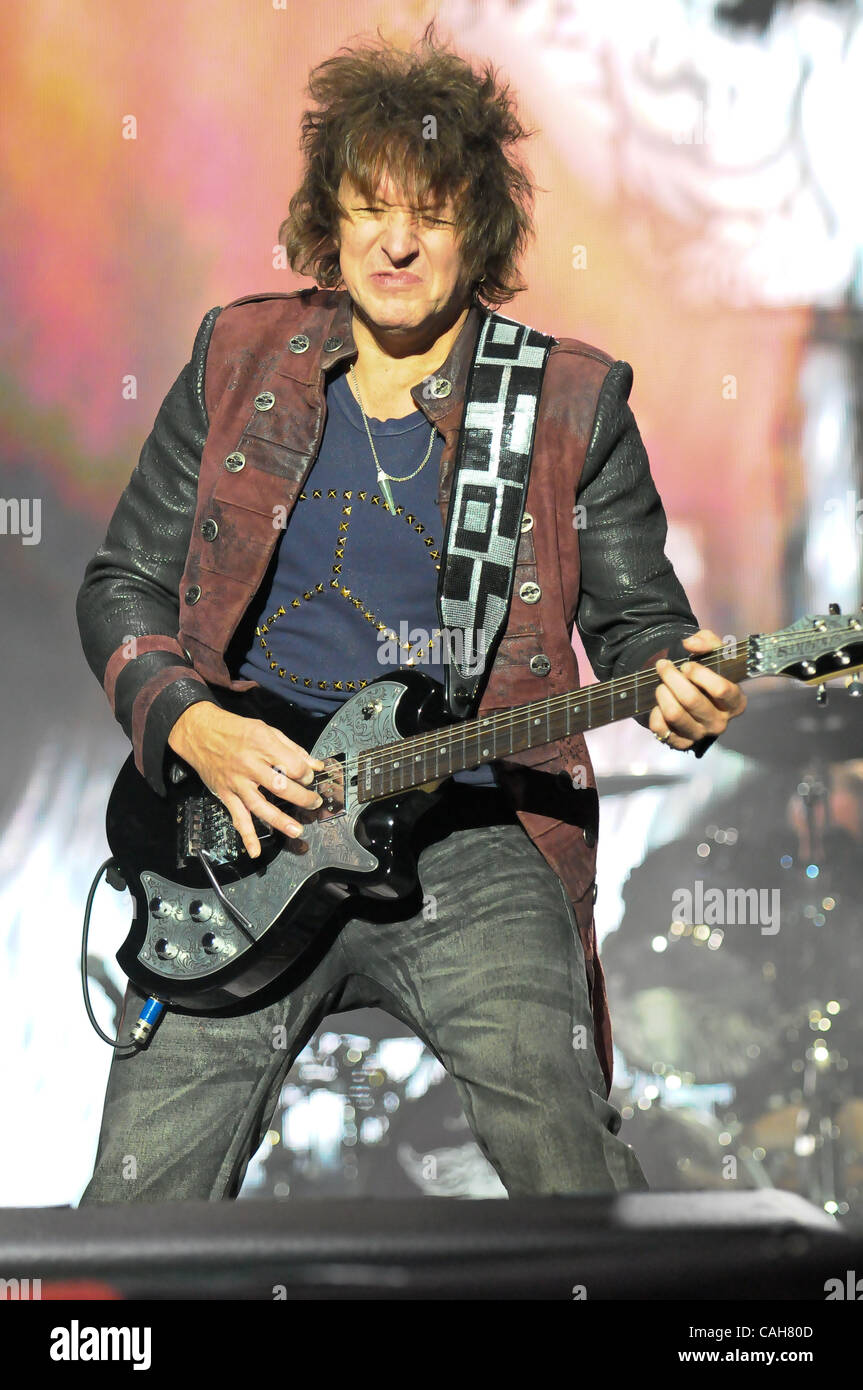 October 15, 2010 - Gulf Shores, Alabama, U.S - Bon Jovi guitarist ...