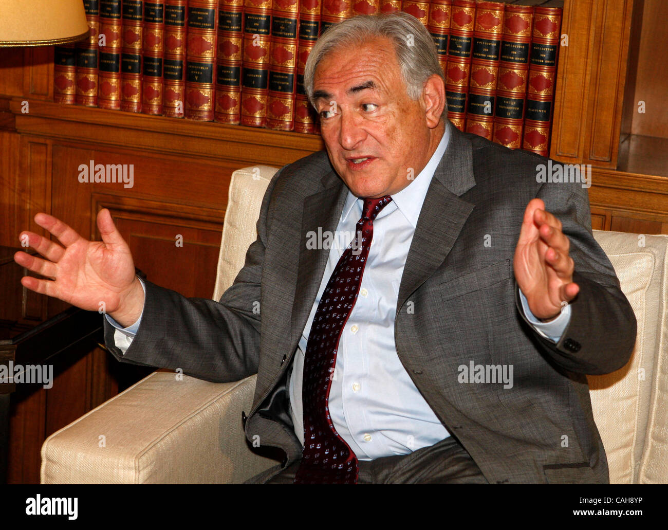 Dominique strauss kahn arrested hi-res stock photography and images - Alamy