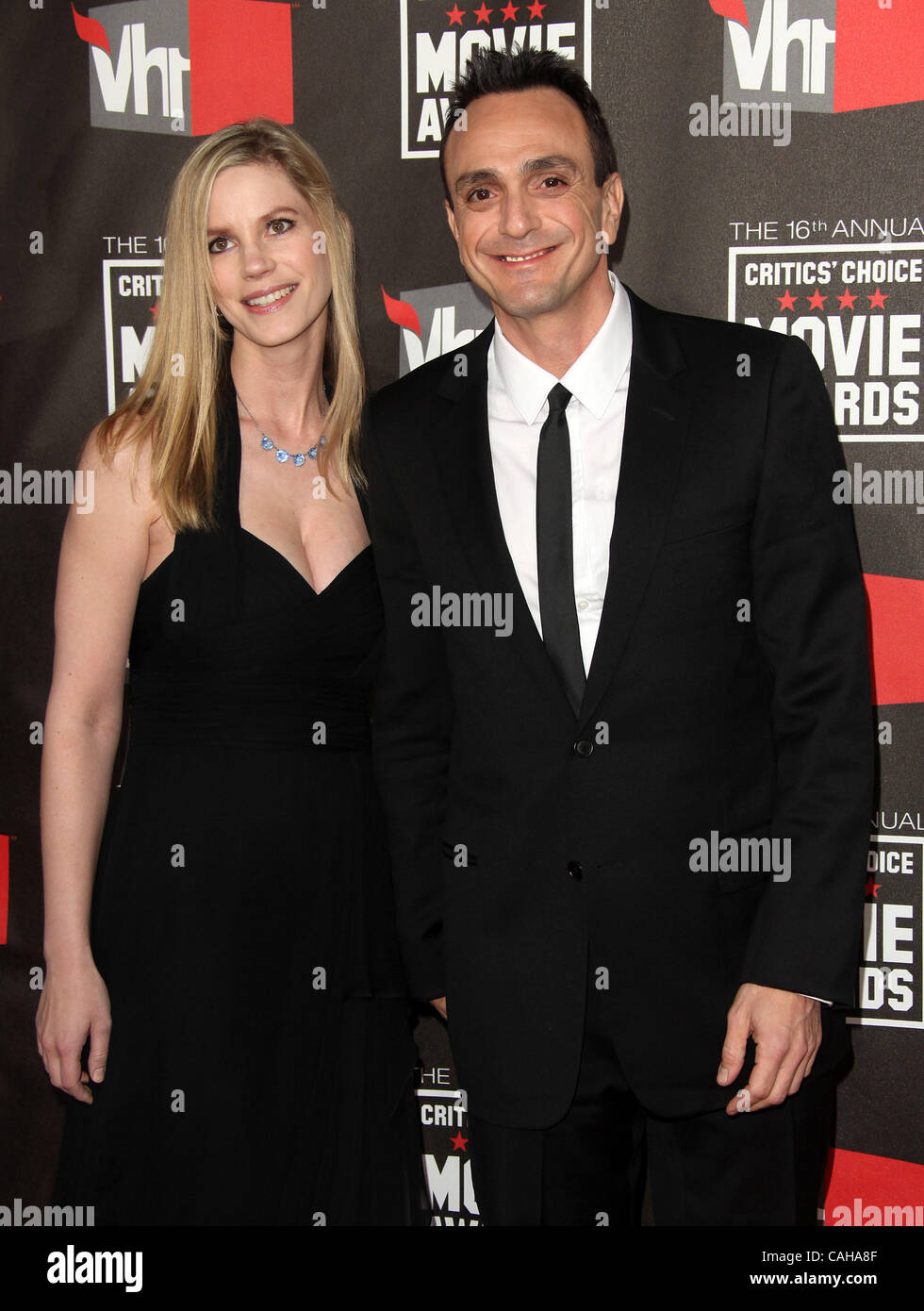 Jan. 14, 2011 - Hollywood, California, U.S. - HANK AZARIA arrives for ...