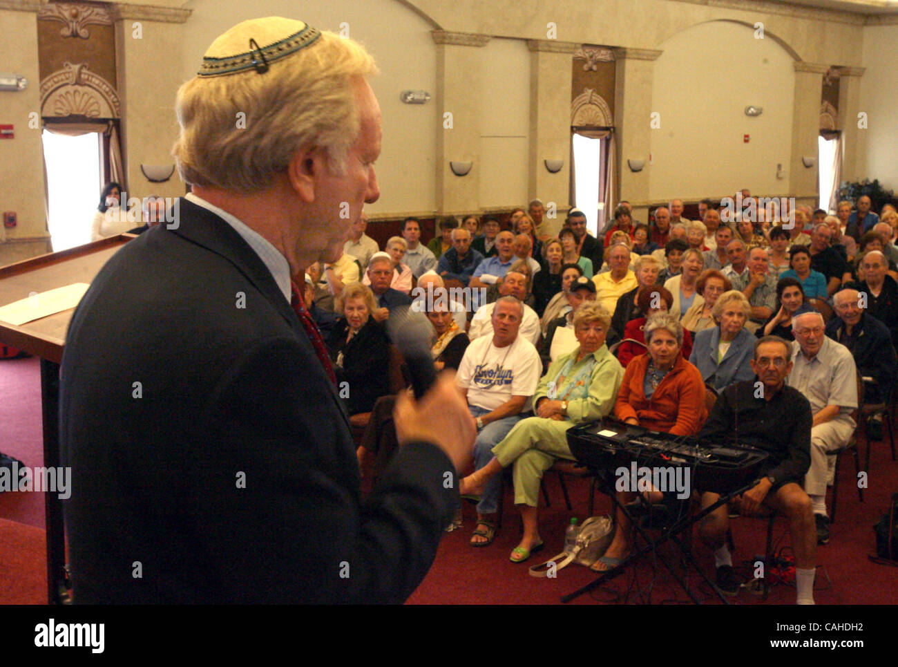 011608 SC met Lieberman (5of6) Staff photograph by Bob Shanley/Palm ...