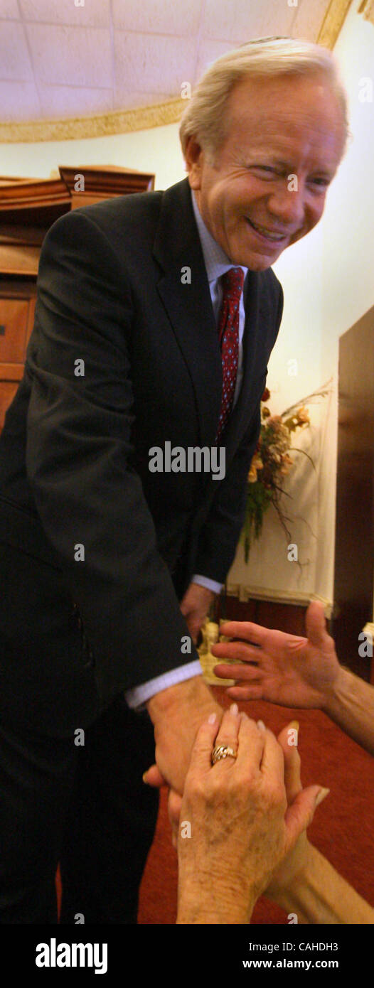 011608 SC met Lieberman (6of6) Staff photograph by Bob Shanley/Palm ...