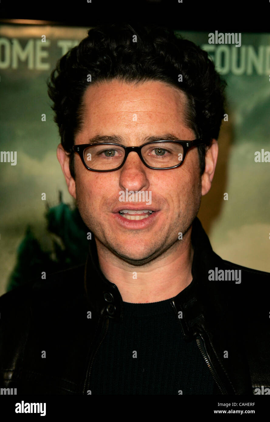 Jan 16, 2008 - Hollywood, California, USA - JJ ABRAMS arriving at the ...