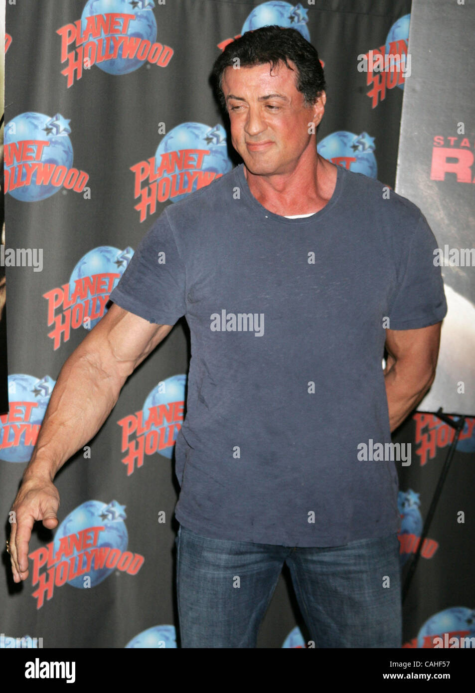 Stallone rambo 2008 hi-res stock photography and images - Alamy