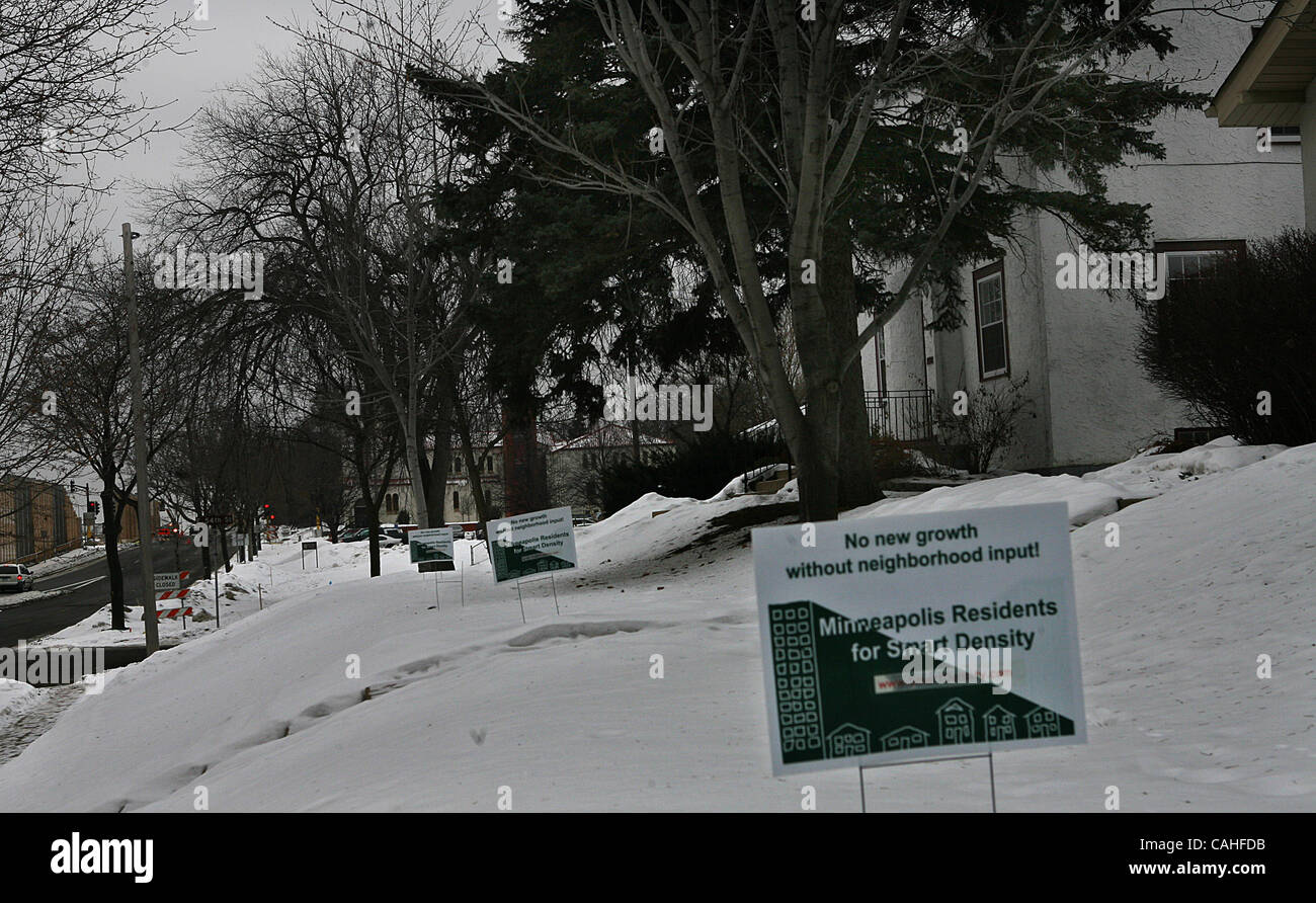Too many posted signs hi-res stock photography and images - Alamy