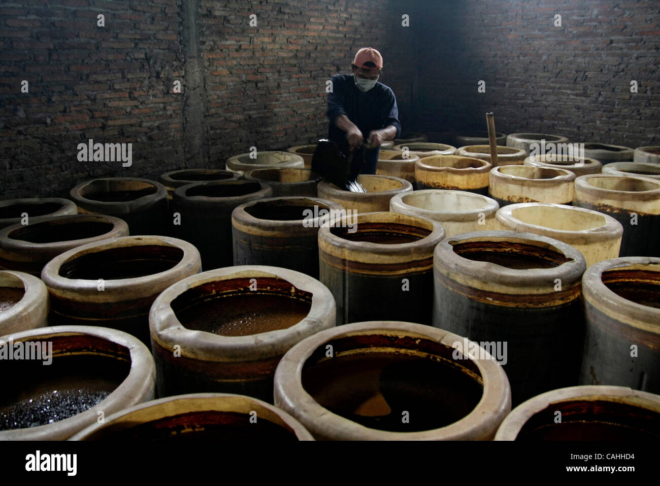 Fermentation drums hi-res stock photography and images - Alamy
