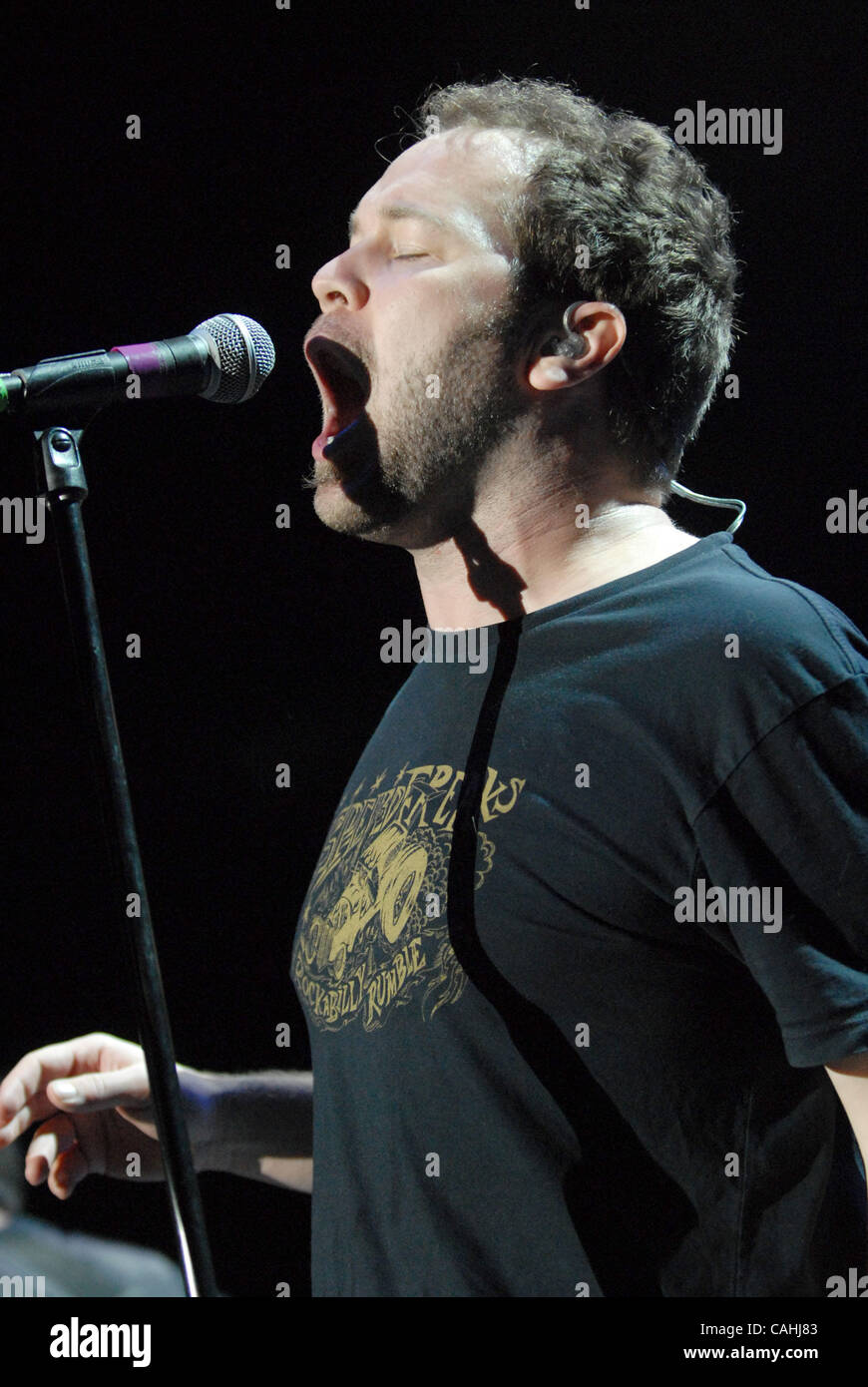 Dec. 4, 2007 - Norfolk, Virginia, USA - Singer SCOTT ANDERSON of the ...