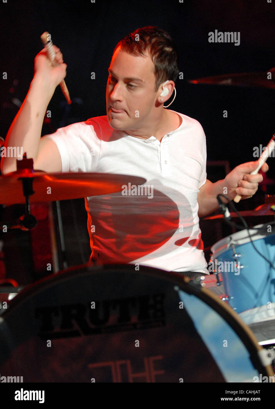 Dec. 4, 2007 - Norfolk, Virginia, USA - Drummer TOM GRYSKIEWICZ of the ...