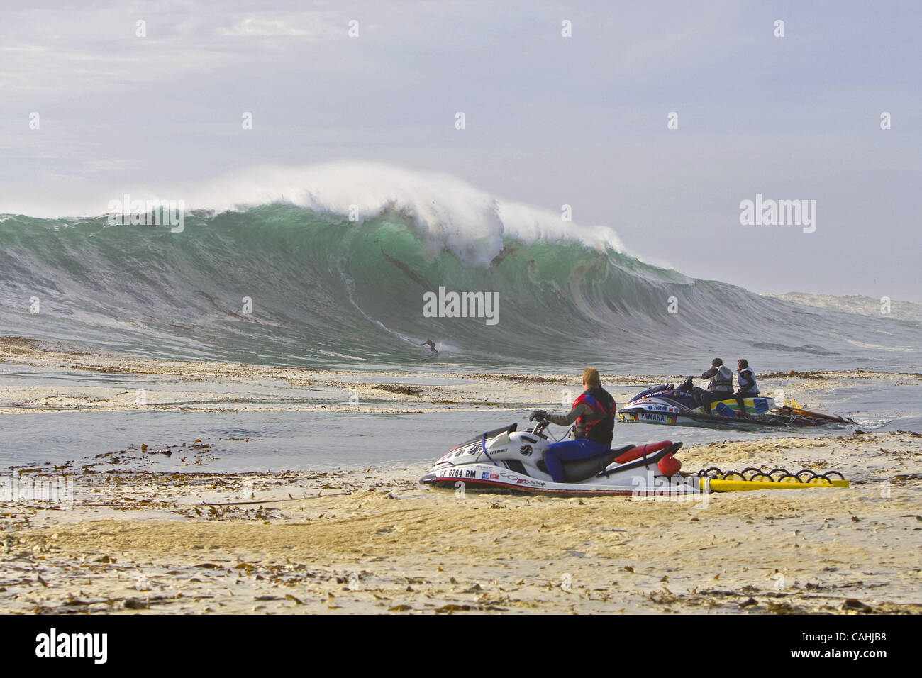 Dec 04, 2007 - Monterey Bay, California, USA - Legendary Monterey Bay ...