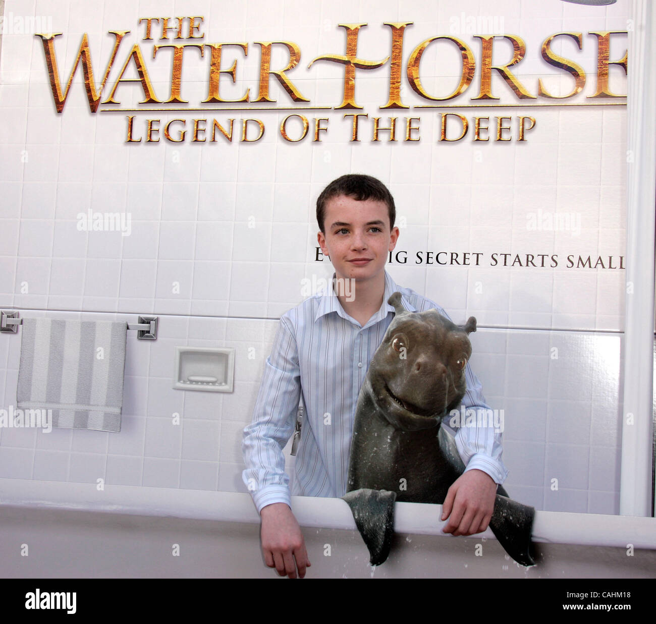 Dec 08, 2007 - Hollywood, California, USA - ALEX ETEL arriving to the ...