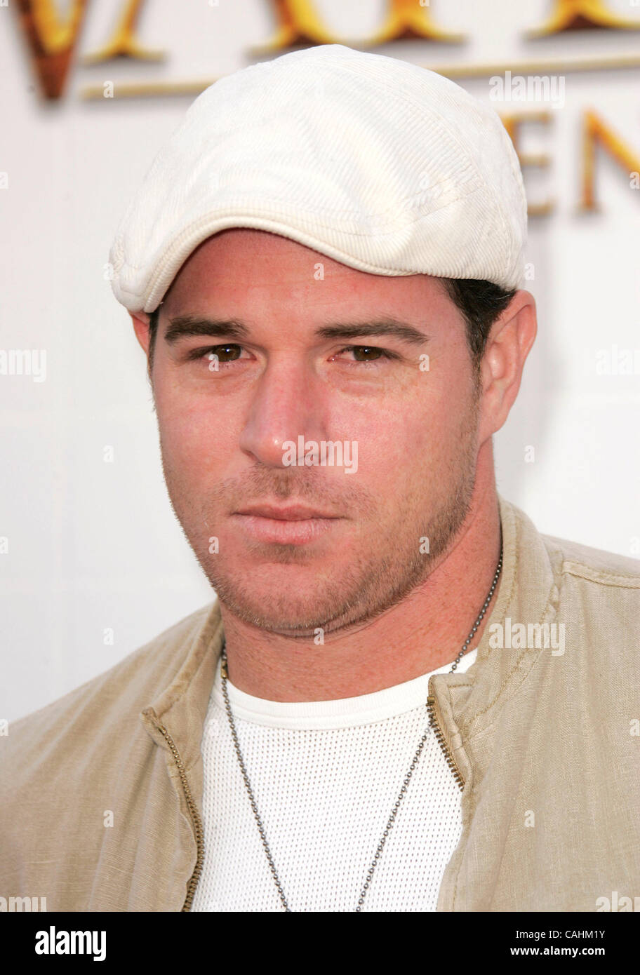 Dec 08, 2007 - Hollywood, California, USA - DEREK PHILLIPS arriving to ...