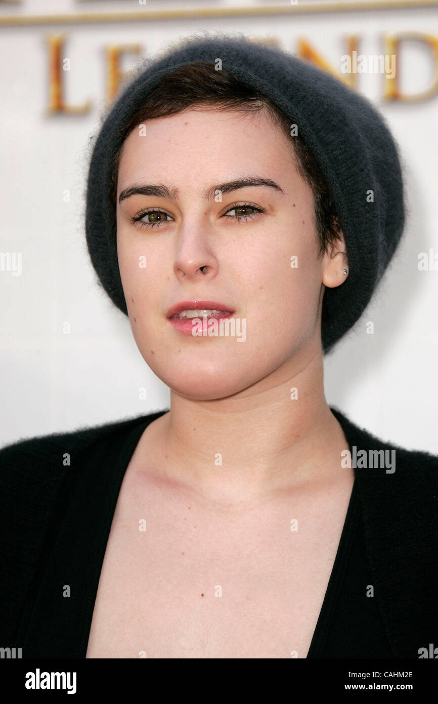 Dec 08, 2007 - Hollywood, California, USA - RUMOR WILLIS arriving to ...