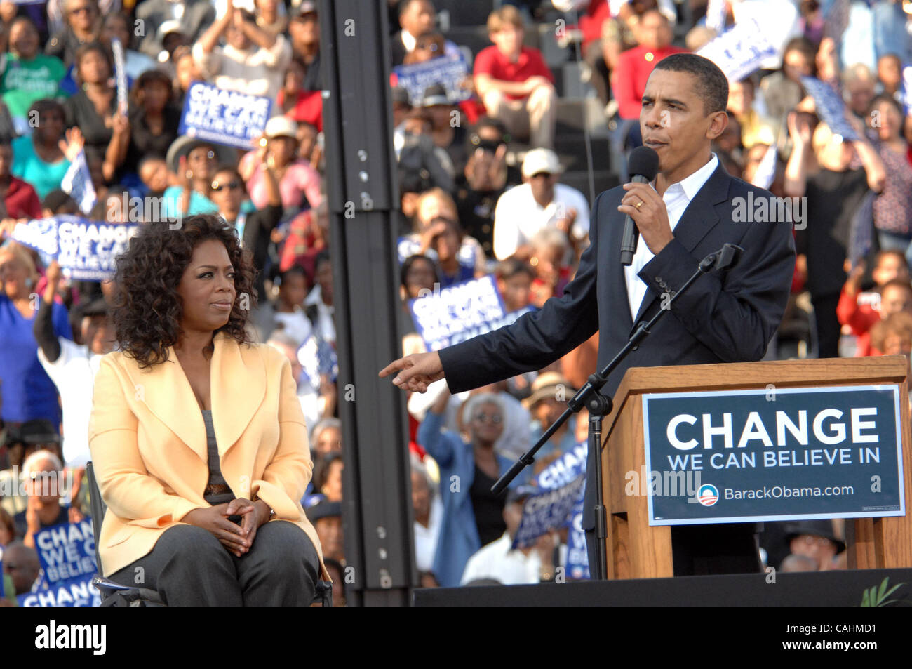Michelle barack obama 2007 hi-res stock photography and images - Alamy