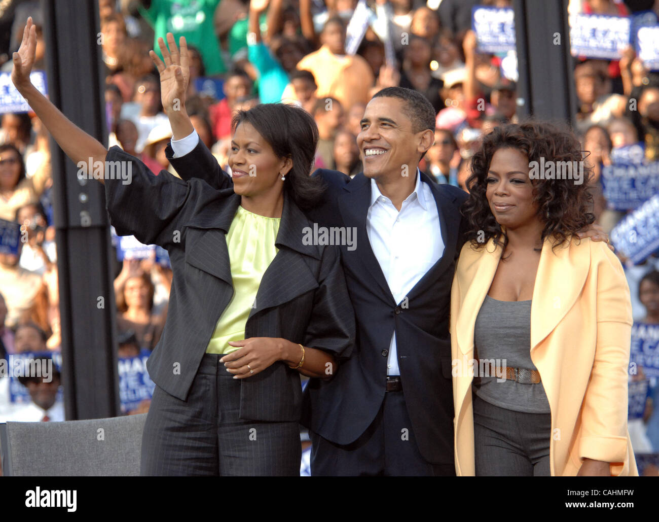 Michelle obama campaign 2007 hi-res stock photography and images - Alamy