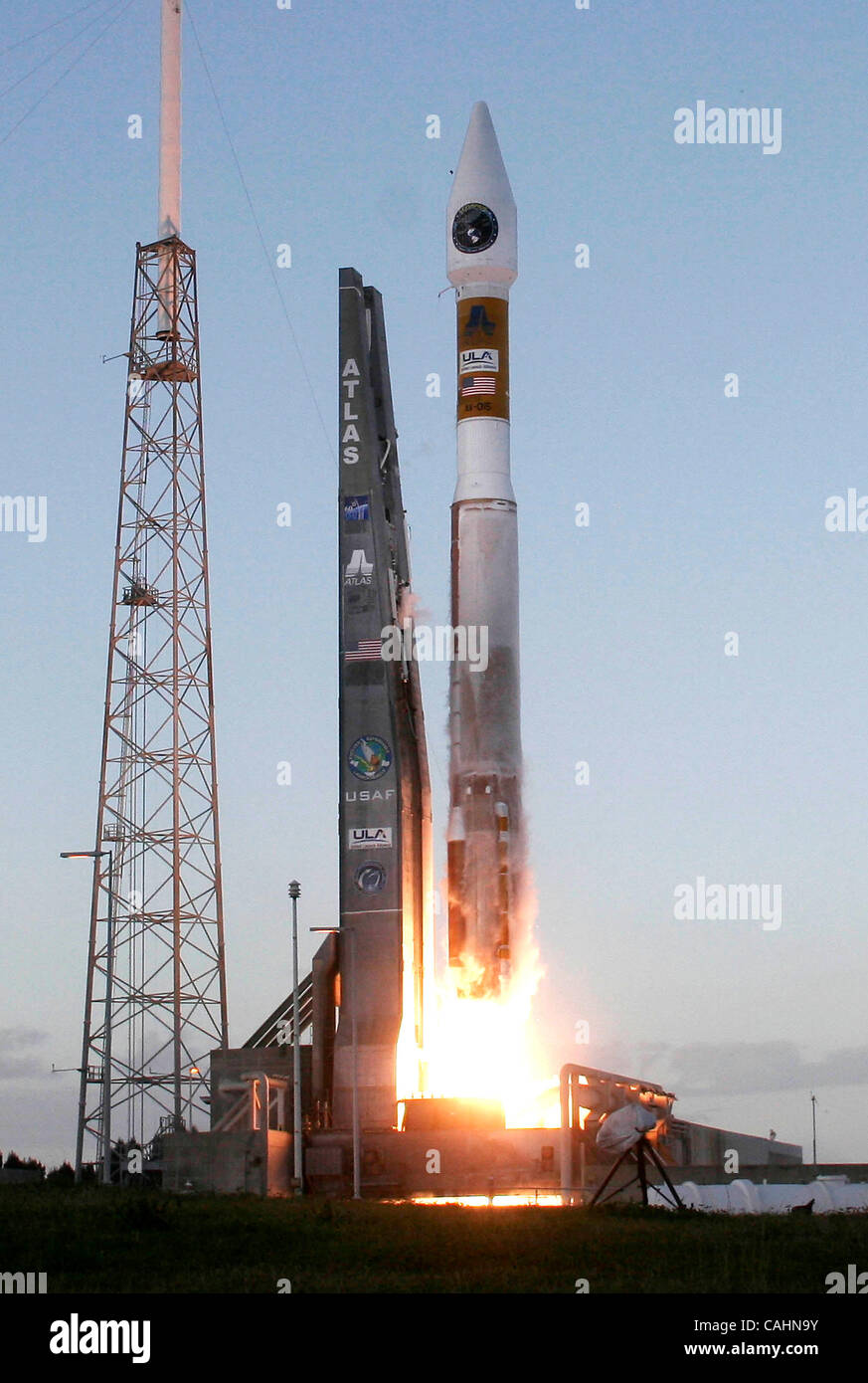 Reconnaissance satellite hi-res stock photography and images - Alamy