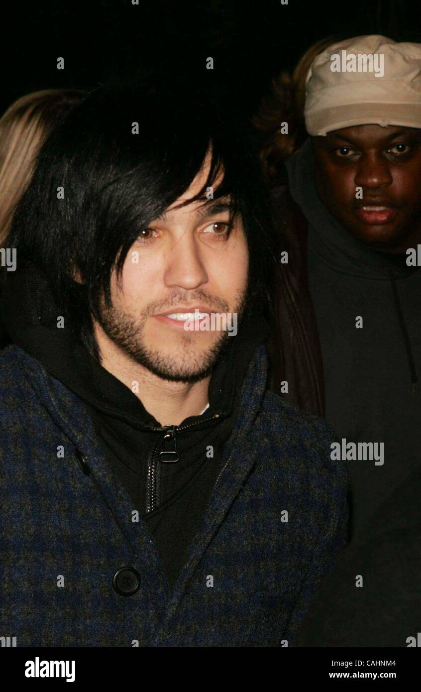 Dec. 11, 2007 - New York, New York, U.S. - I AM LEGEND PREMIERE AT WA ...