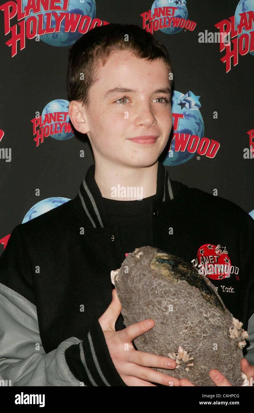 Dec. 12, 2007 - New York, New York, U.S. - ALEX ETEL DONATES ...