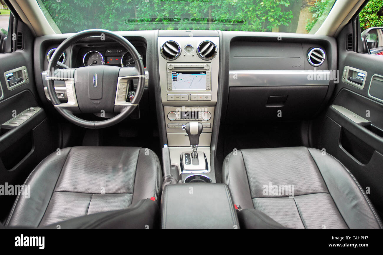 Traction engine front wheel hi-res stock photography and images - Alamy