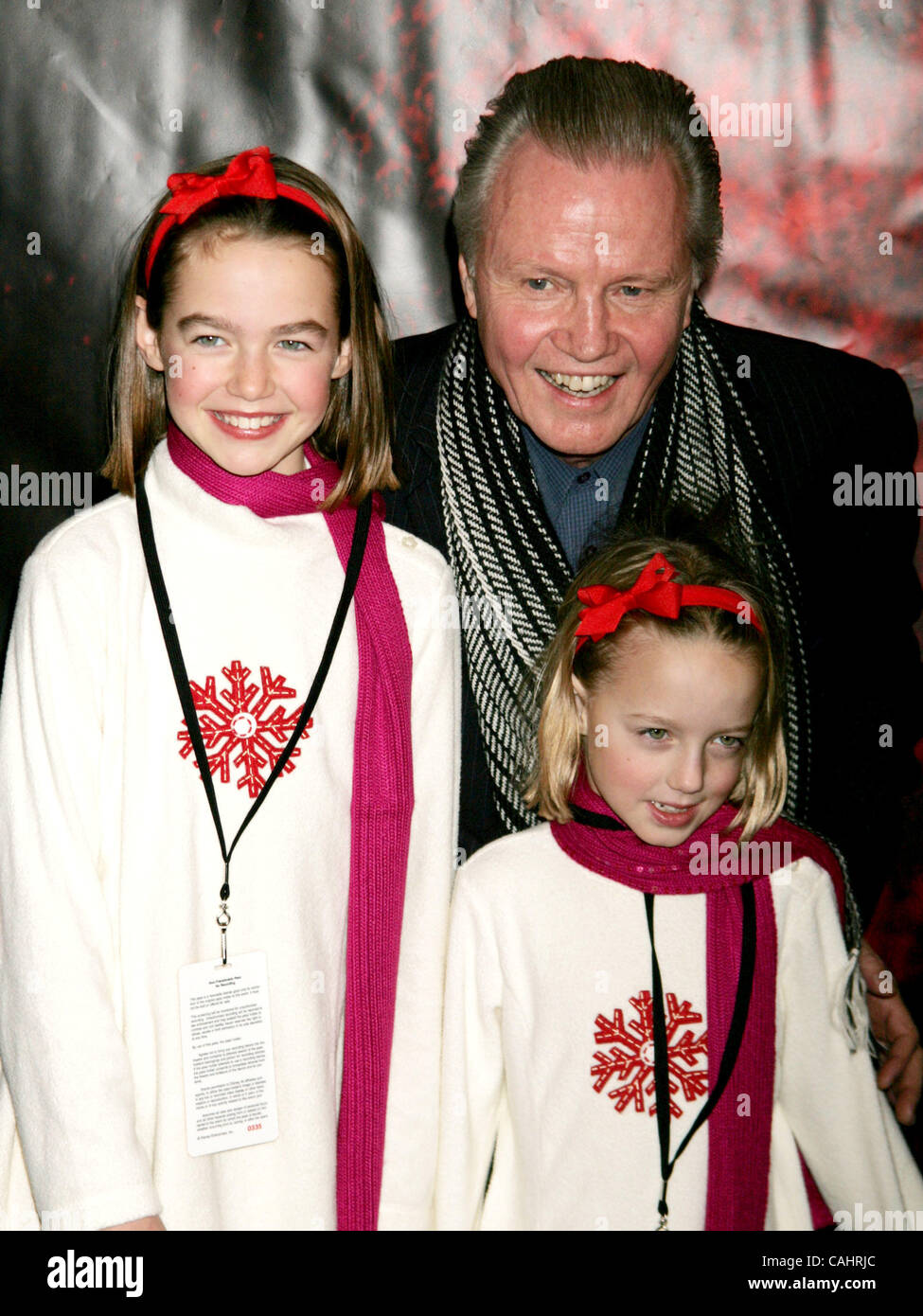 Dec 13, 2007 - New York, NY, USA - Actor JON VOIGHT and his GRANDNIECES ...