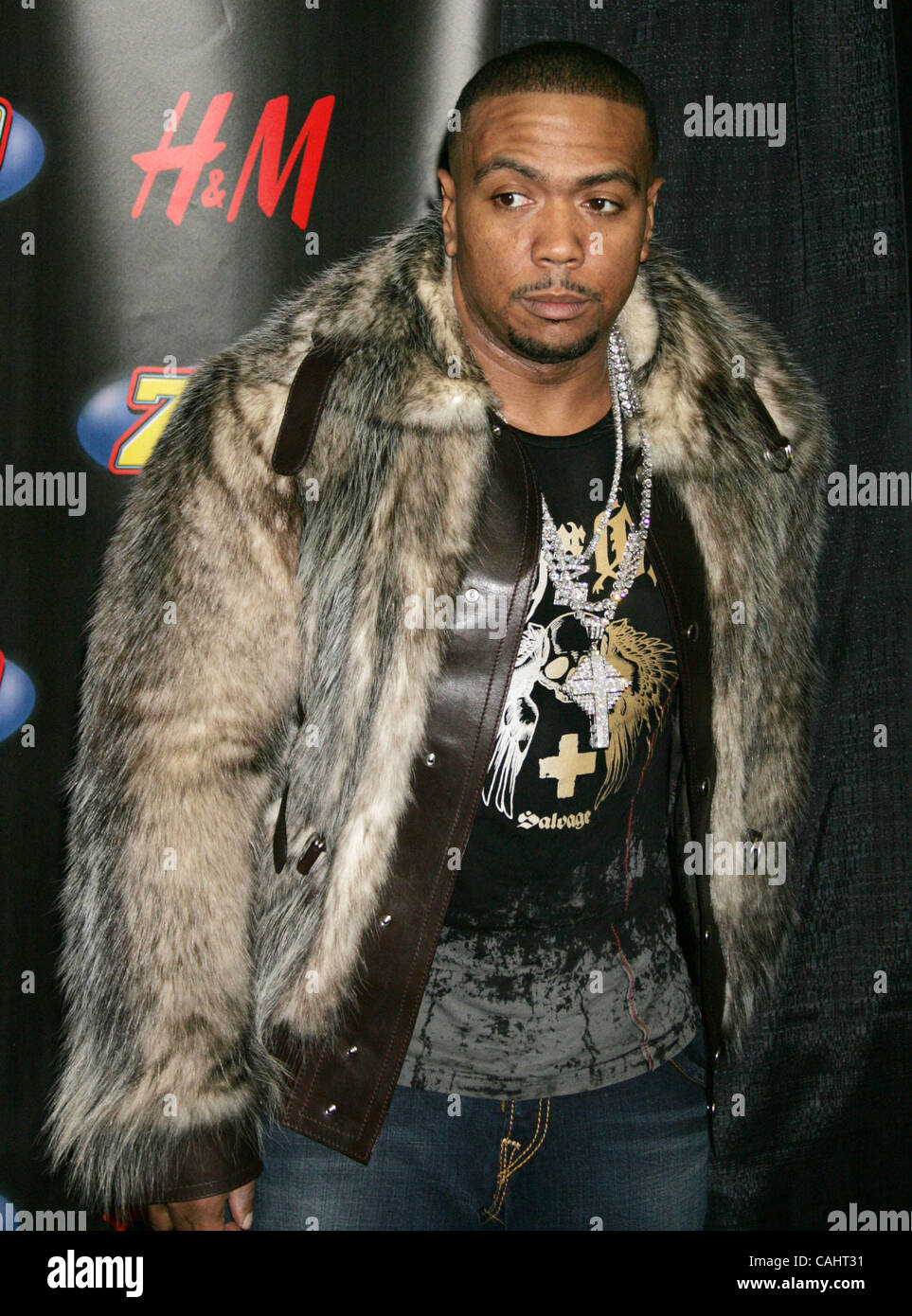 Dec 14, 2007 - New York, NY, USA - Rapper TIMBALAND poses for photos in ...