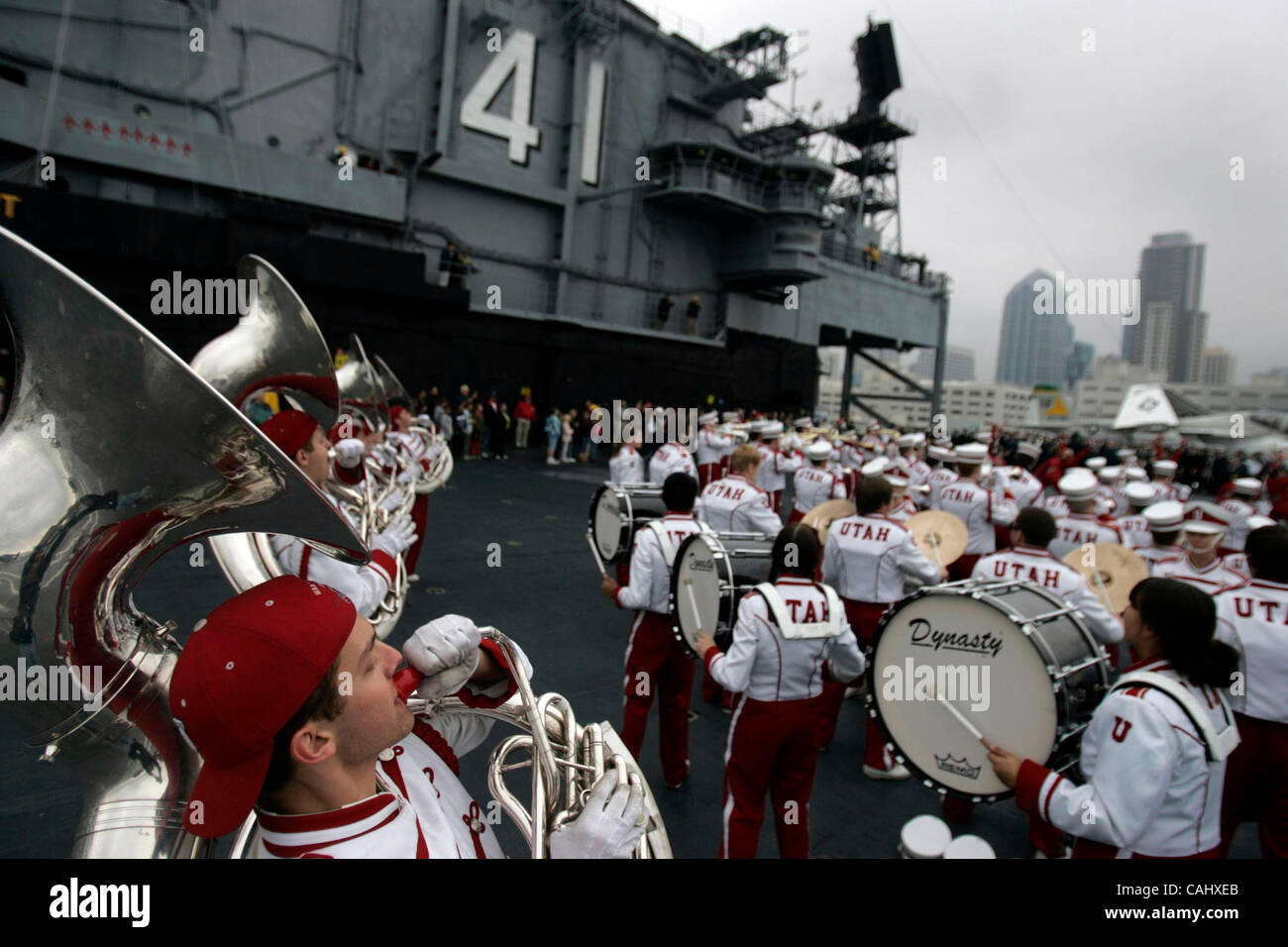 San Diego, CA December 19, 2007 Navy and Utah football fans cheer on ...