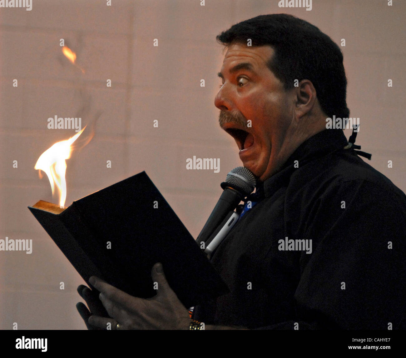 Edina,Mn.,Tues.,Dec. 18,2007--Magical entertainer Brian Richards ...